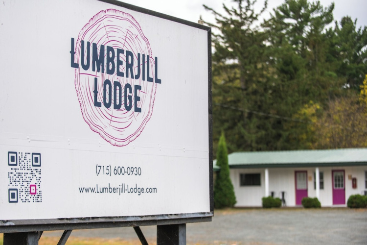 Lumberjill Lodge - Taylors Falls, MN