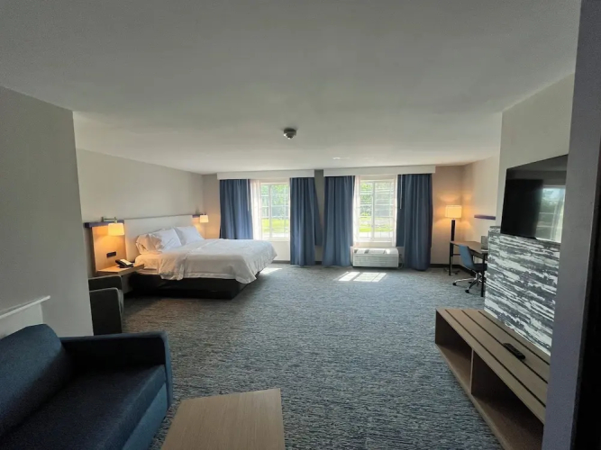 Tapa Hotel - Mahwah, NJ