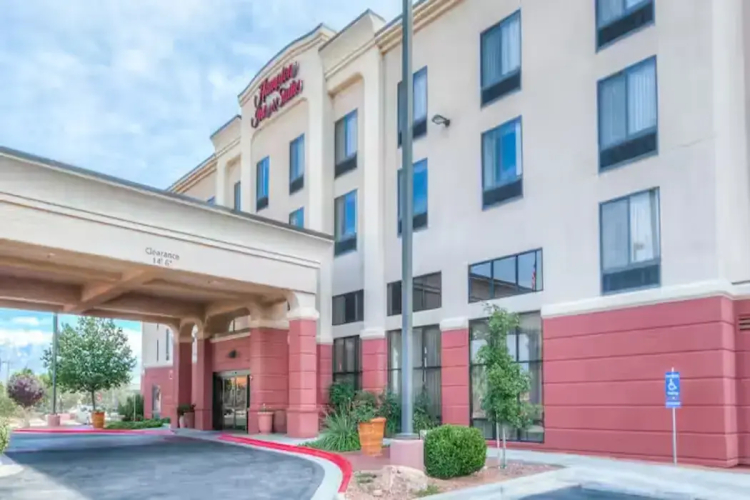 Hampton Inn & Suites Las Cruces I-25 - Las Cruces, NM