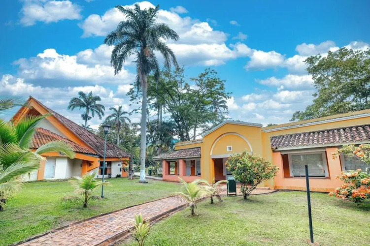 Centro Vacacional Y Convenciones Las Palmeras - Villeta