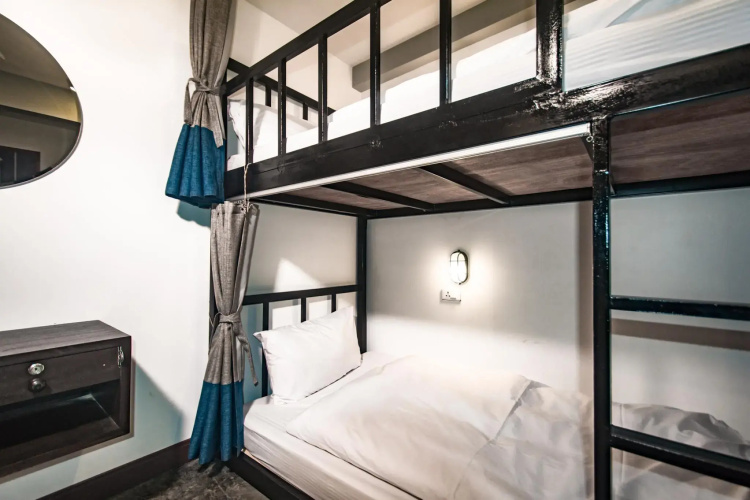 Balcony Party Hostel - Adult Only +18 - Krabi