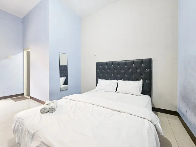 Homestay Sido Joyo Near Sunrise Mall Mitra Reddoorz - Mojokerto