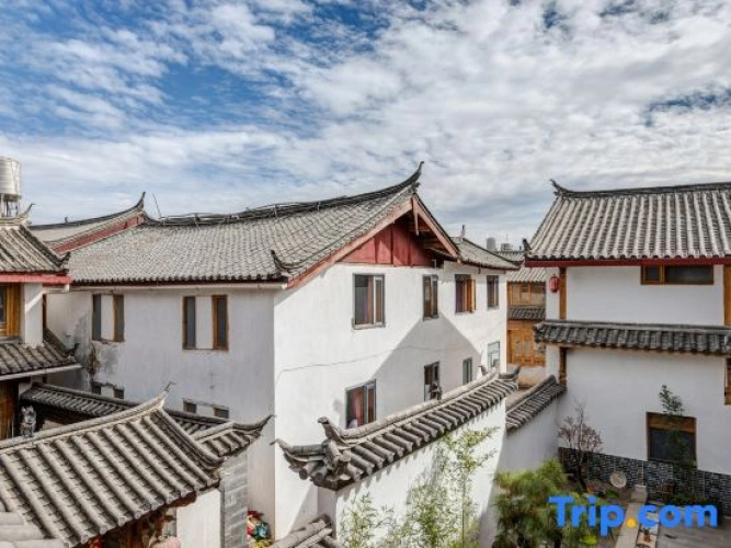 Tea-fragrant Wooden Hostel - Lijiang