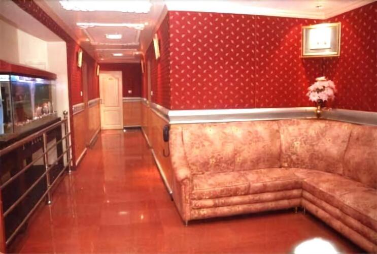 Hotel Silver Oak - Ooty