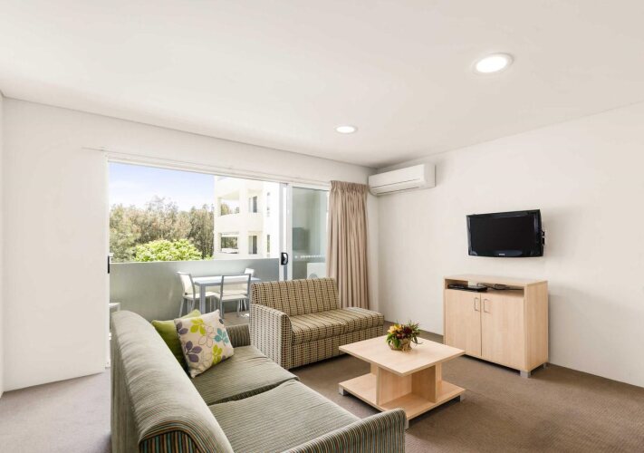 Quality Suites Pioneer Sands - Wollongong