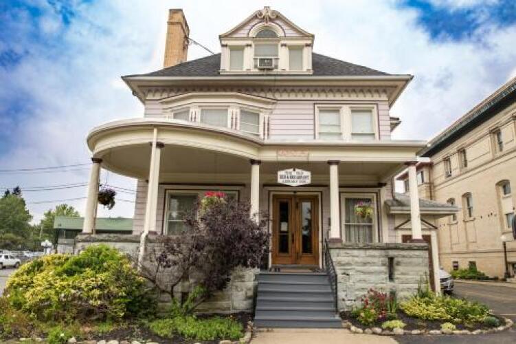 The Old Library Inn Bed & Breakfast - Bradford, PA