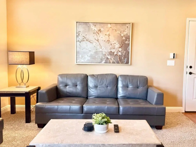 New Trendy 1br Apartment With Heated Pool Gym Minigolf - Reno