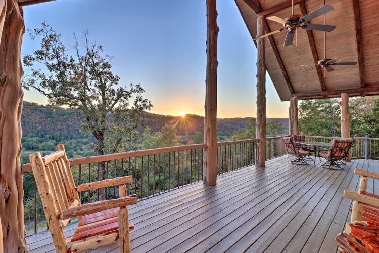 Mountain View Hideaway W/ Outdoor Fireplace! - 멜버른
