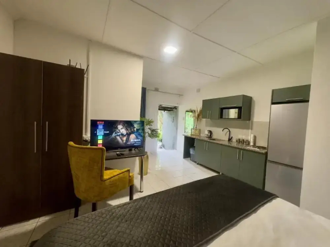 Room-busa House Self-catering Guest Hous - White River