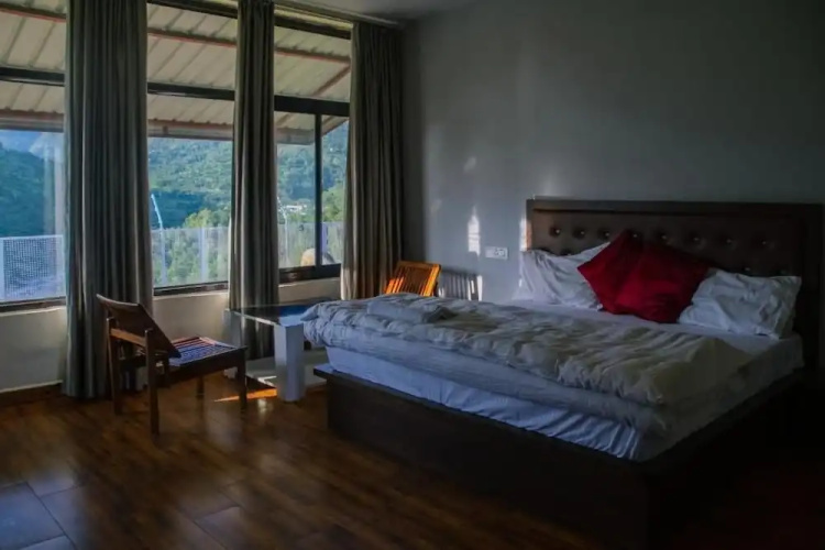 Dhauladhar View Village Resort - Punjab