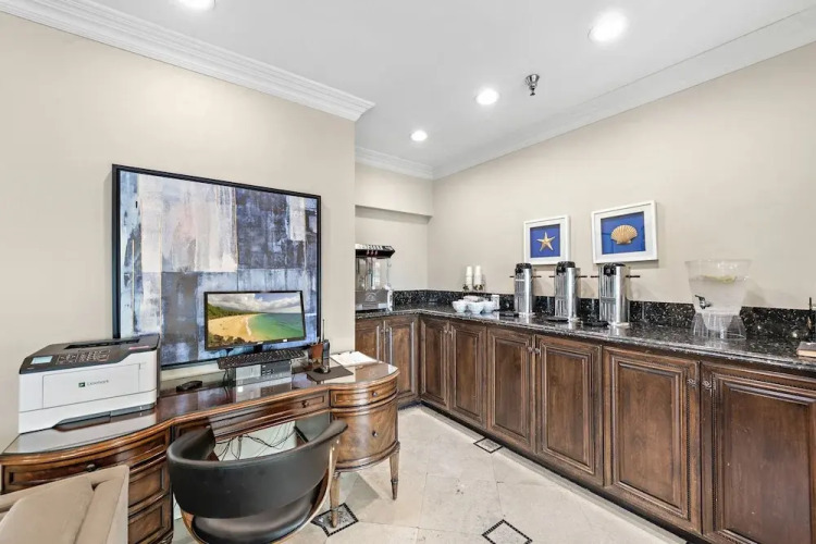 Sunset Cove Villas In Laguna Beach - Laguna Hills, CA