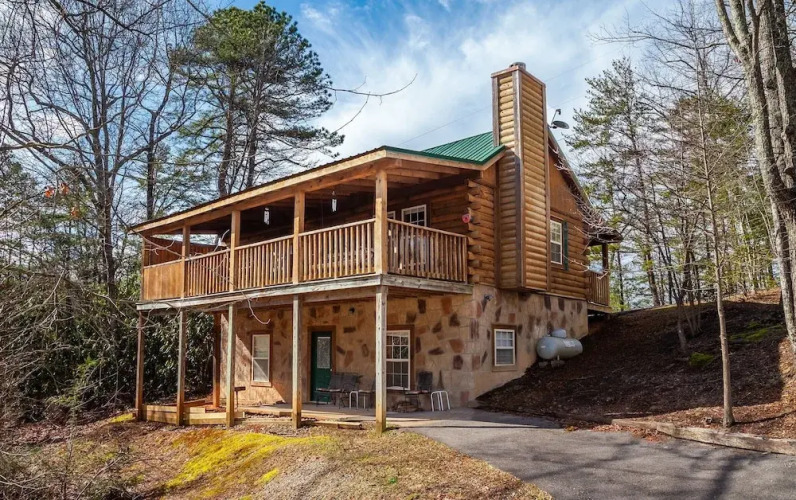 Sleepin' Inn 2 Bedroom Cabin By Redawning - Sevierville, TN