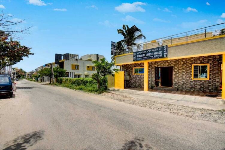Sunrise Guest House - Urban Express - Mysuru