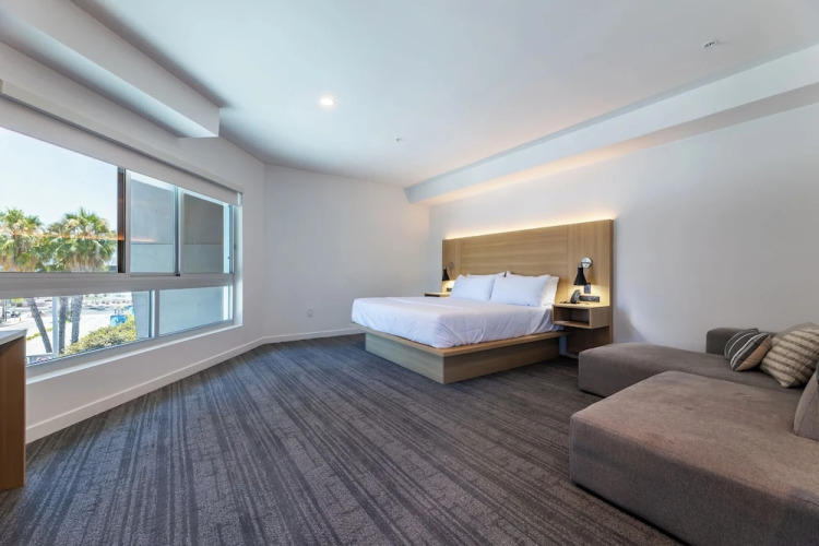 Hotel Mai Downtown Long Beach - Long Beach, CA