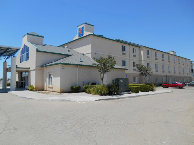 Howard Johnson By Wyndham Lemoore - Lemoore, CA