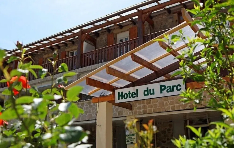 Hôtel Du Parc - Saint-Sauveur-Camprieu