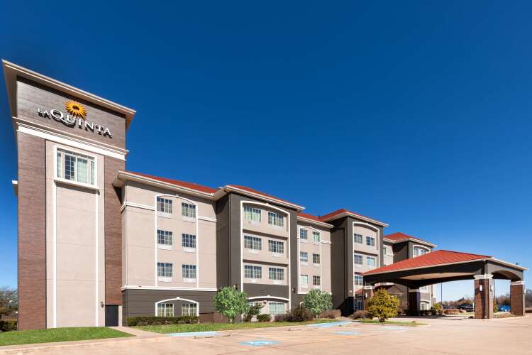 La Quinta Inn & Suites By Wyndham Mt. Pleasant - Mount Pleasant, TX