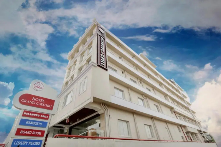 Hotel Grand Gayathri - Khammam
