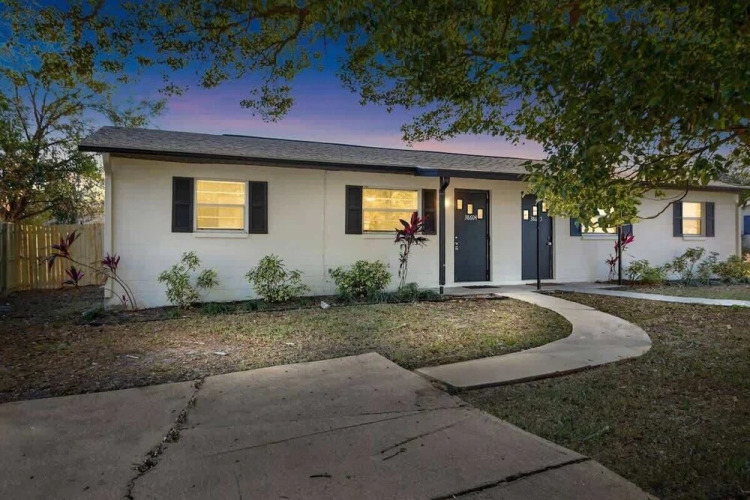 Charming Duplex In Zephyrhills! #2 - Zephyrhills, FL