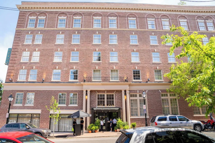 Hotel Heron Old Town Alexandria - Oxon Hill, MD