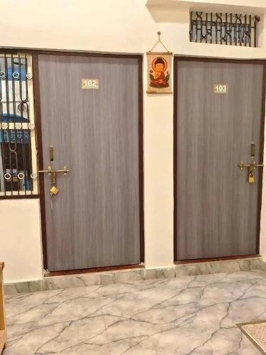 Rainbow Inn - Varanasi