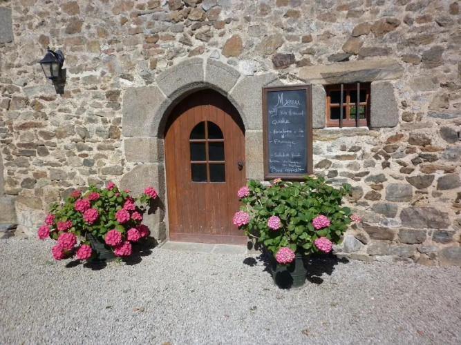 Logis Le Manoir De La Foulerie - Gouville-sur-Mer