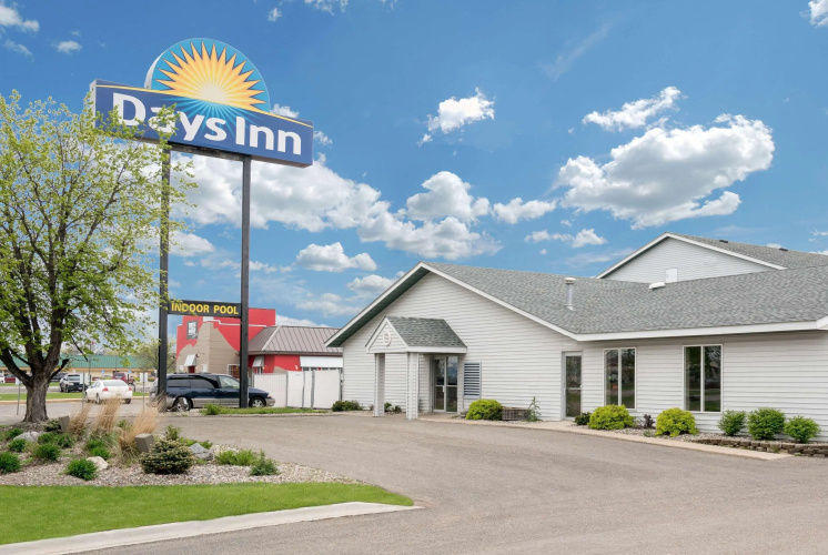 Relax Inn - Alexandria, MN