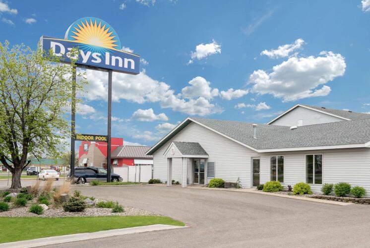 Relax Inn - Alexandria, MN