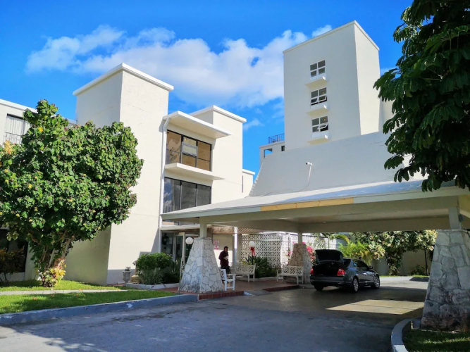 Coral Beach Hotel And Condominiums - Freeport