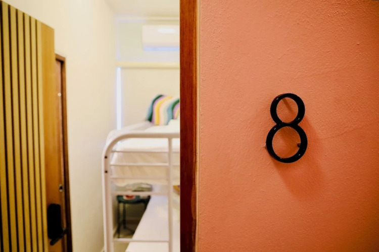 Room 8: Colorful Crash Pad Near Cerra Art - San Juan