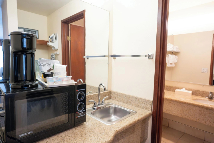 Ramada By Wyndham Tukwila Southcenter - Seattle, WA