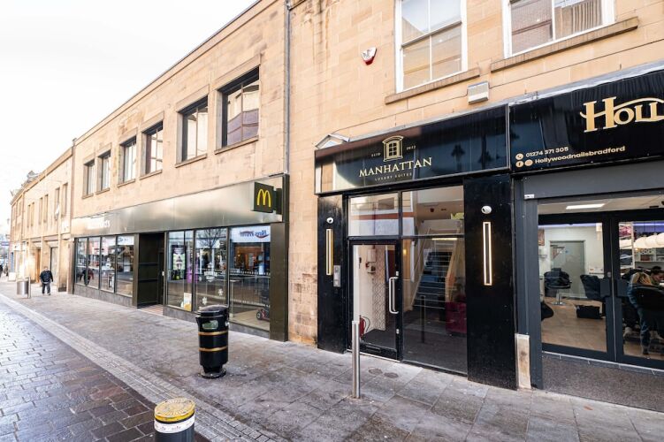 Manhattan Luxury Suites - Bradford