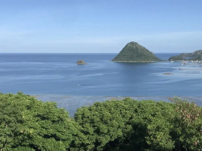 Paradise Garage Komodo Villa - Labuan Bajo