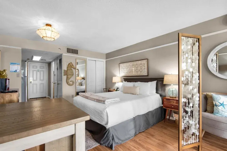 Islander Beach Resort 305 - Fort Walton Beach, FL