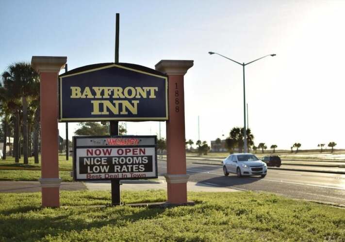 Bayfront Inn - Biloxi, MS