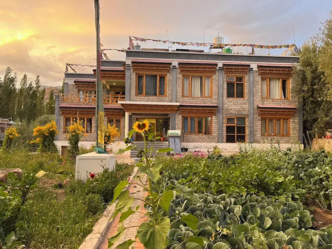 Ladakh Country Inn - Leh