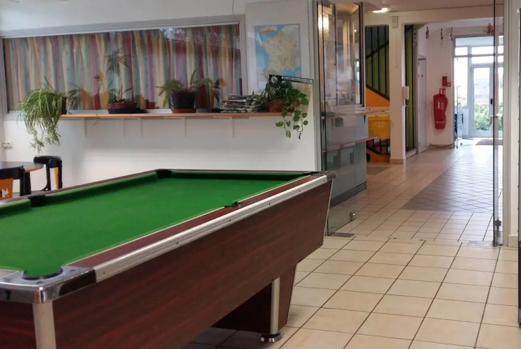 Auberge De Jeunesse Hi Poitiers - Poitiers