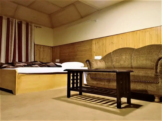 Triund Camps Riverside Resort - Lahaul And Spiti