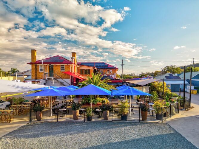 Esk Grand Hotel - Esk