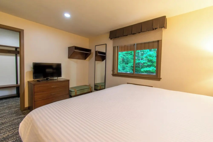 Alpenglow Lodge - Jackson, NH