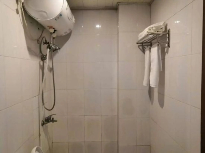 Zhenghong Hostel - Shanghai