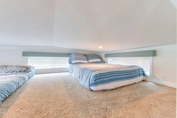 Waterfront Lake Norman Cabin W/ Screened Porch! - Denver, NC
