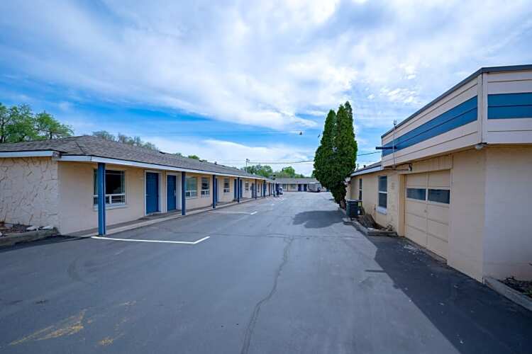Budget Inn Madras By Oyo - Tulsa, OK
