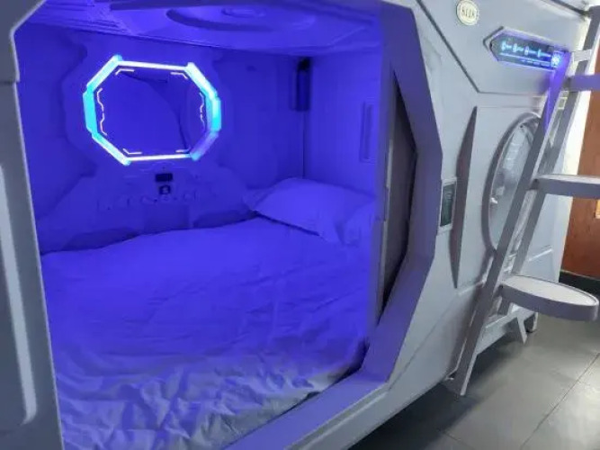 Tianjin Hanyugong Space Capsule Youth Hostel - Tianjin