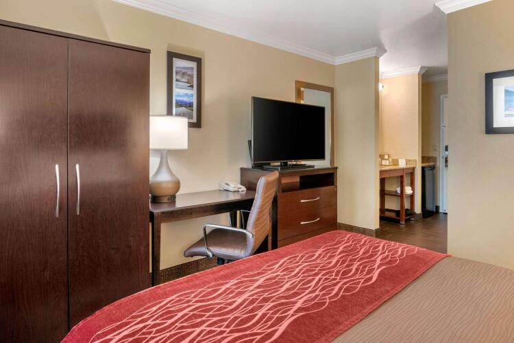 Comfort Inn Columbia Gorge - The Dalles, OR