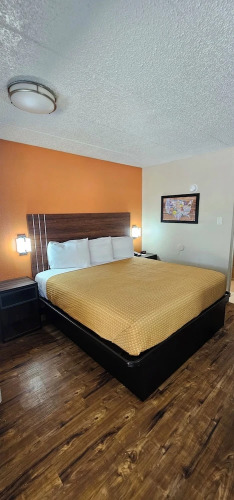 Econo Lodge Charlotte Airport - Belmont, NC