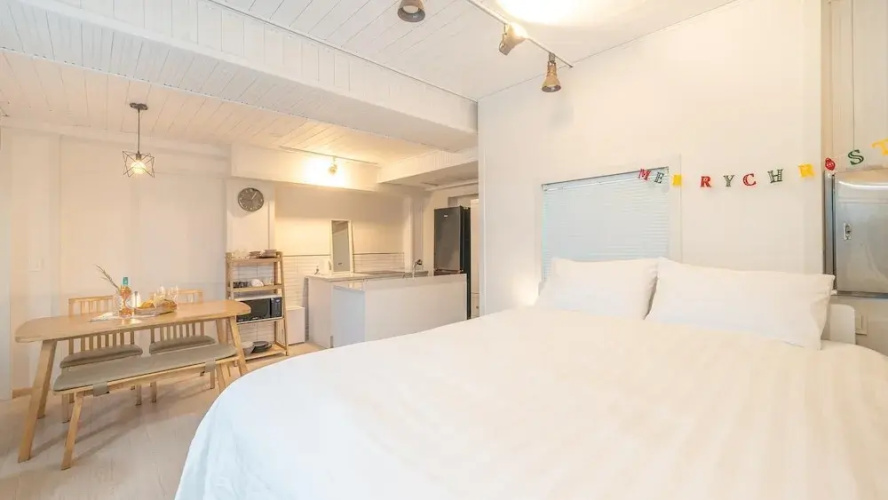 Goseong Little Square Pension - 고성군