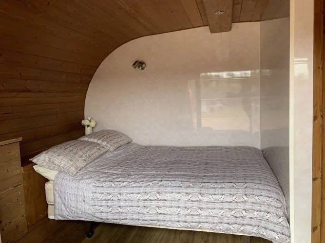 Acdc Glamping, Campervan , Caravan And Tent Resort - Scotland