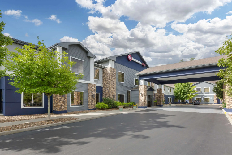 Best Western Plus Victor Inn & Suites - Canandaigua, NY