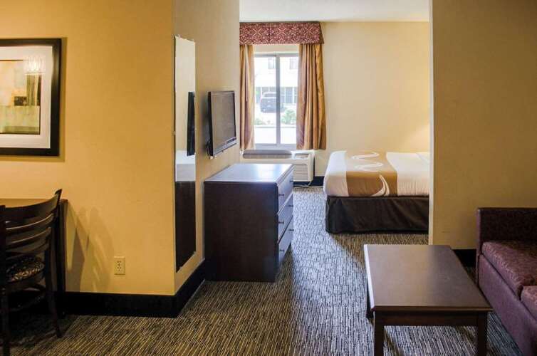 Quality Inn And Suites - Mobile, AL